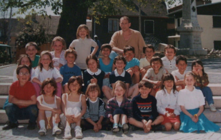 Photo de classe CE1 de 1987, Ecole Primaire (Messery) - Copains d'avant