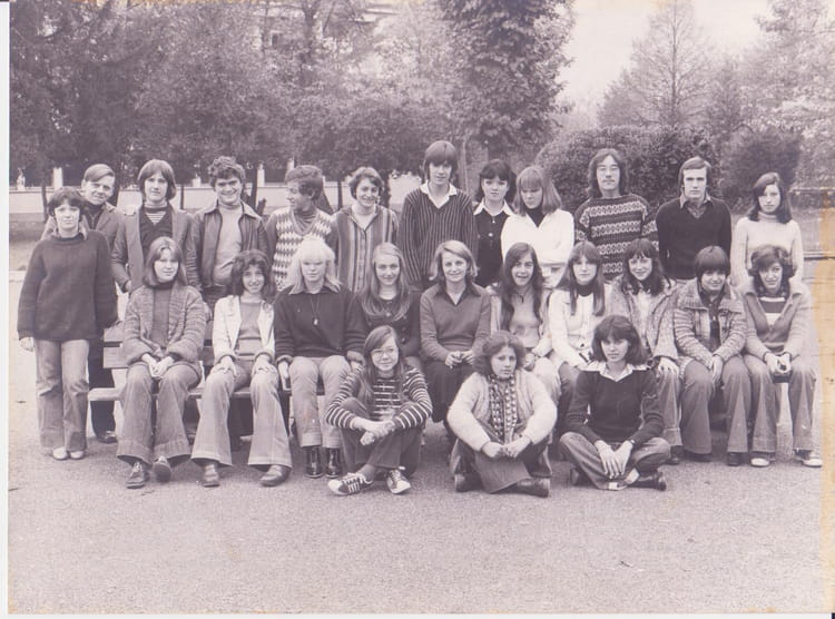 Photo de classe 1ère Lycée Edmond Rostand - 31 Luchon de 1979, LYCEE ...