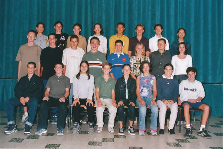 Photo de classe 4° mauve de 1998, Collège Bon Accueil - Copains d'avant