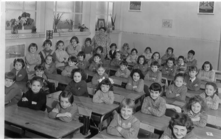 Photo de classe CE1 - G. Chevrier - Bretigny sur Orge de 1958, ECOLE ...