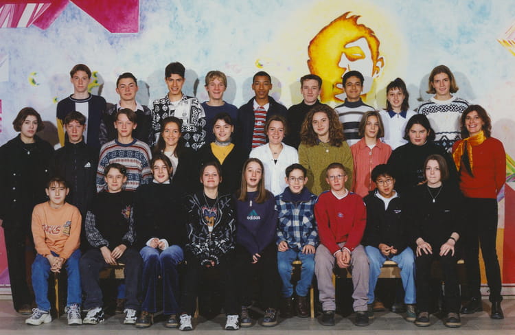 Photo de classe 4° de 1997, Collège Léon Marie Fournet - Copains d'avant