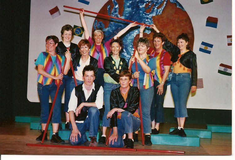 Photo de classe Spectacle avec Bruno de 2006, GYM FORME - Copains d'avant