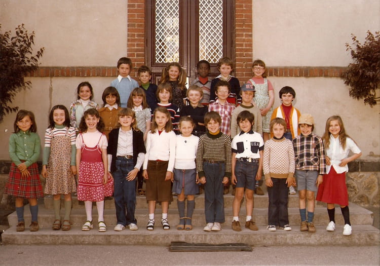 Photo de classe CE1 de 1979, EDITH BUSSERON - Copains d'avant