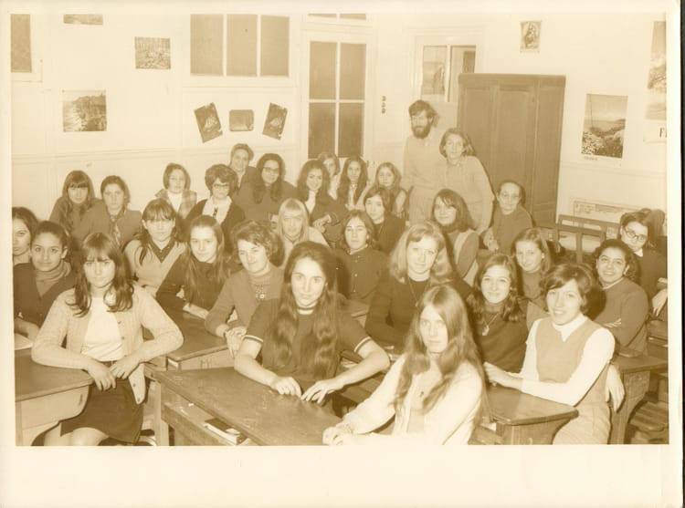 Photo de classe 3ème commerciale de 1968, College Rue De L'arbre Sec ...