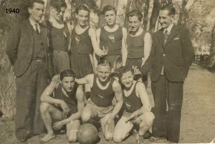 Photo de classe Equipe des années 1940 de 2012, PLLL - Copains d'avant