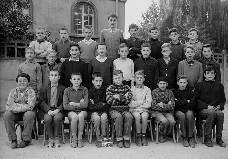 Photo de classe Classe de M. Blavier de 1965, Ecole Val De Mance (Ars ...