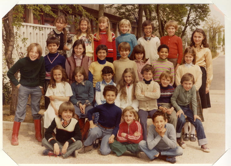 Photo de classe CE2 de 1979, Ecole Joliot-curie - Copains d'avant