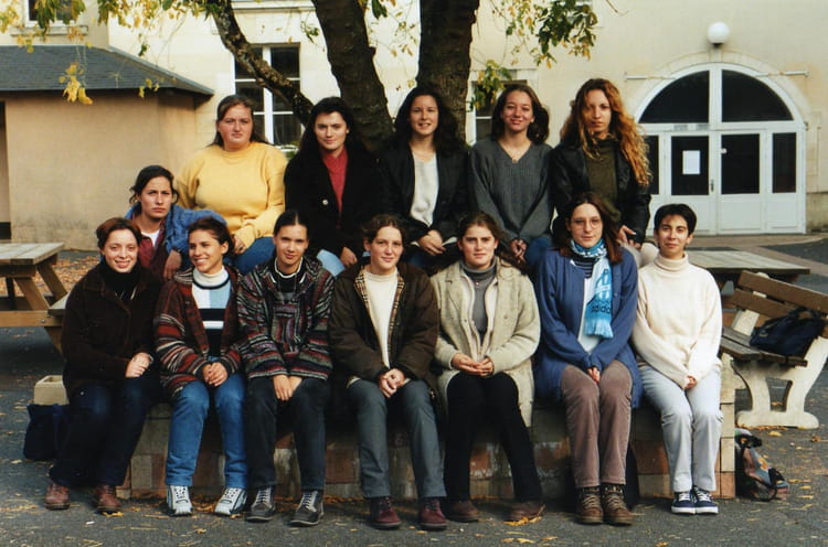 Photo de classe FORMATION COMPLEMENTAIRE de 1999, Lycée Guy Chauvet ...