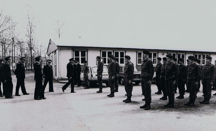 Photo de classe Commando de l'air de 1981, Ba 217 - Copains d'avant
