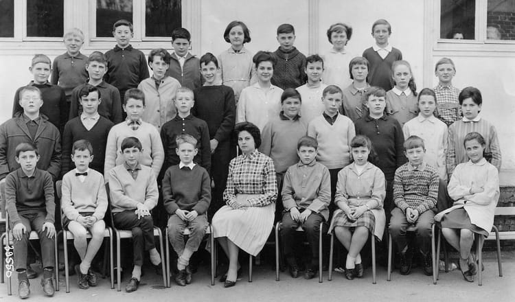 Photo De Classe Cinquième De 1964 Lycée Classique Et Moderne Mixte