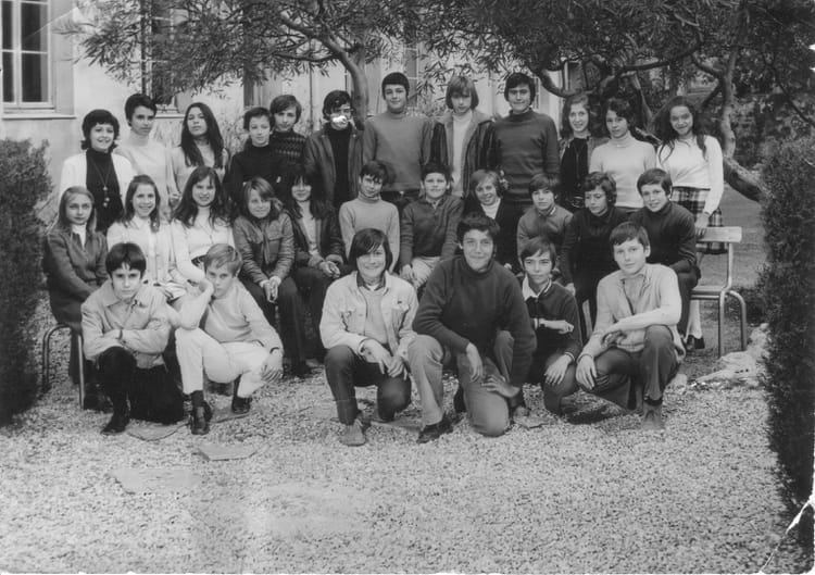 Photo de classe 5° de 1970, Collège Roustan - Copains d'avant
