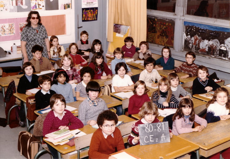 Photo de classe Classe de 1980-1981 de 1981, AULAGNIER - Copains d'avant