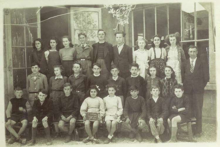 Photo de classe Classe de mr Simonnet de 1944, ECOLE DES PRES LE ROI ...