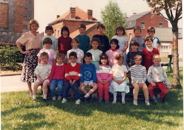 Photo de classe Ce1 de 1988, Ecole Jules Copin (Englefontaine ...
