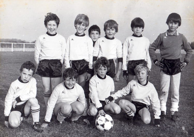 Photo de classe L'équipe des minimes de 1985, F C Boucholeurs - Copains ...