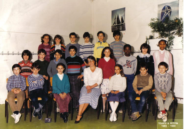 Photo de classe Cm1 de 1983, ECOLE MARIUS AUFAN - Copains d'avant