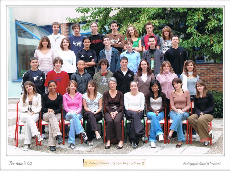 Photo de classe Terminale S2 de 2006, Lycée Jules Ferry - Copains d'avant