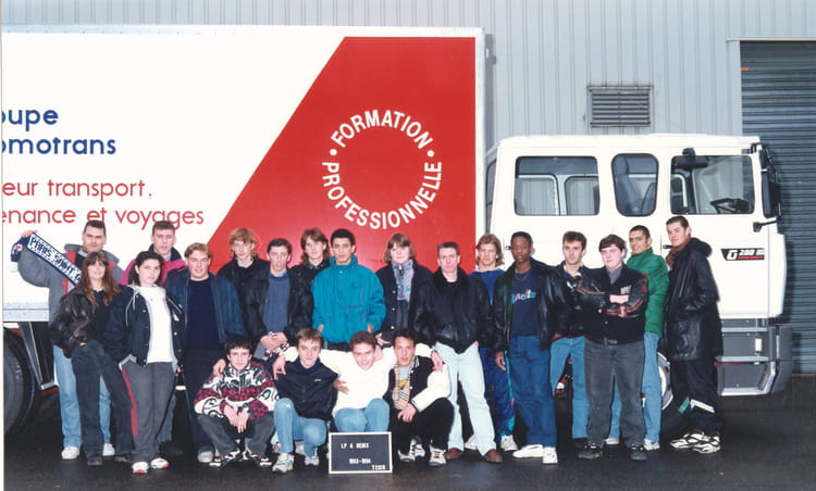 Photo de classe Terminale C.S.T.R de 1993, Lycée Professionnel ...