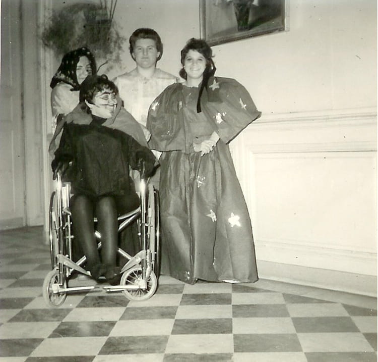 Photo de classe Carnaval de 1963, Croix-rouge Villepatour - Copains d'avant