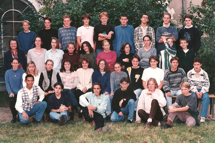 Photo de classe 2B de 1996, Lycée Urbain Mongazon - Copains d'avant