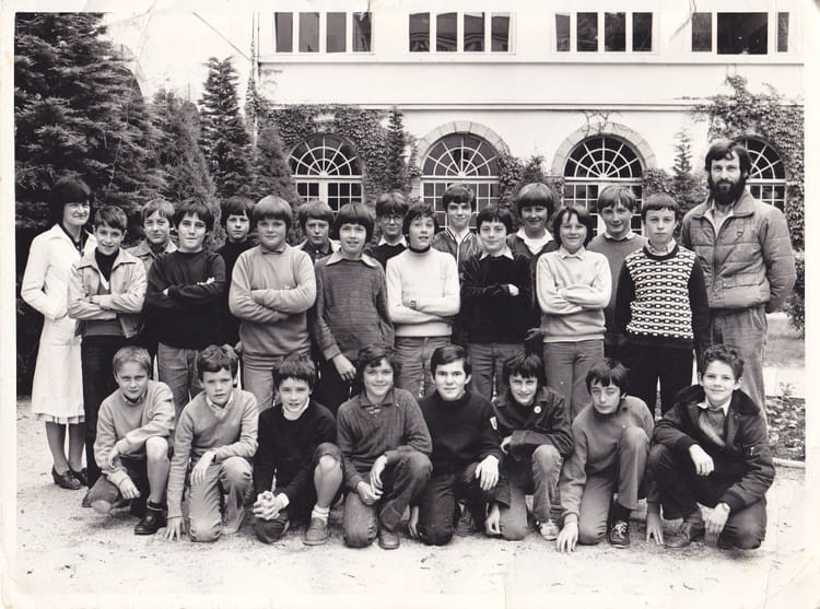 Photo de classe 5eme4 de 1981, Collège Saint-françois Xavier - Copains ...