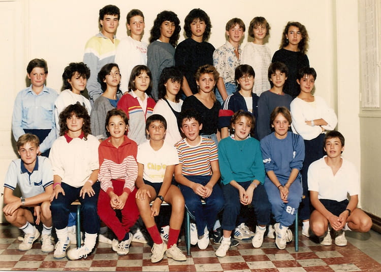 Photo de classe 4ème de 1983, Collège Joseph Anglade - Copains d'avant