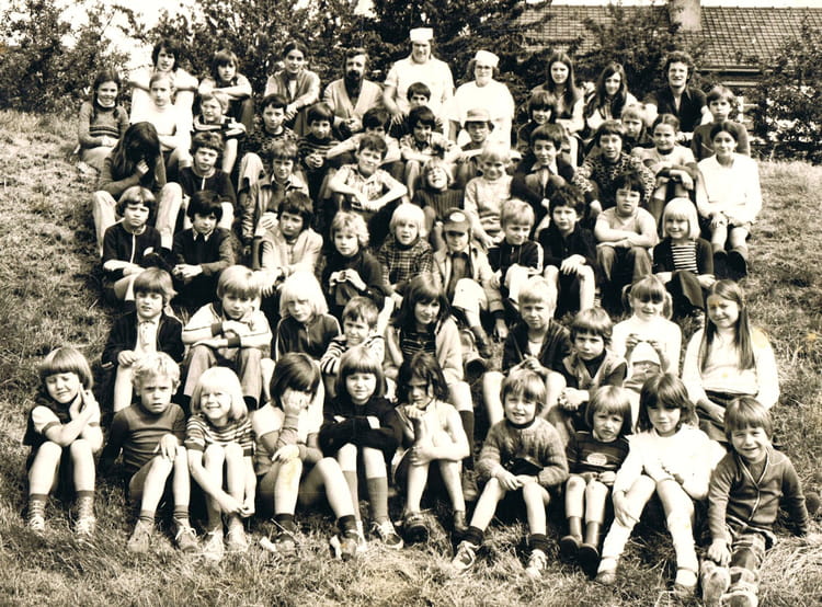 Photo de classe Centre aéré ecole Louis Lemonnier de 1977, Ecole Louis ...