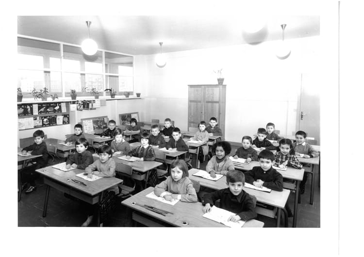 Photo de classe CP 65-66 de 1965, ECOLE DAUPHINE - Copains d'avant