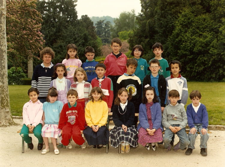 Photo de classe CE2 de 1988, ECOLE MICHELET - Copains d'avant