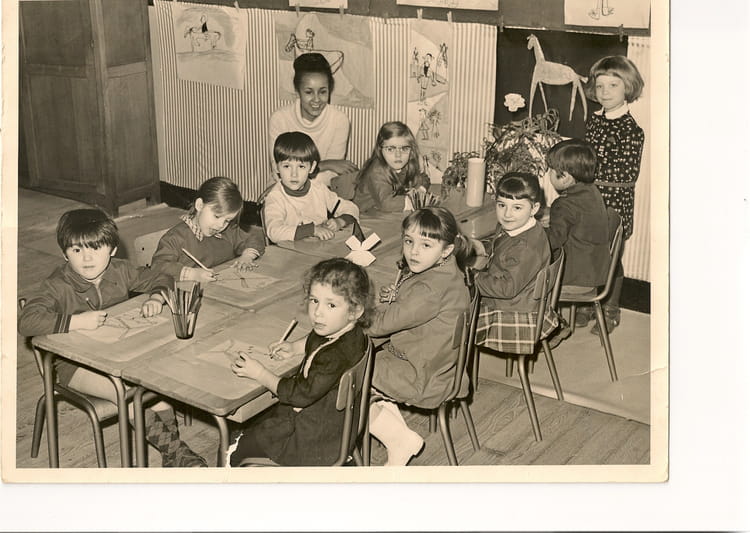 Photo de classe Moyenne ou grande section maternelle de 1968, ECOLE ...