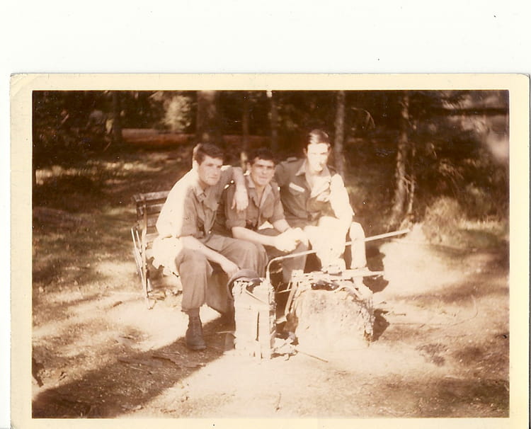 Photo de classe Avec Gérard Travers de 1967, 33 Ieme Rg - Copains d'avant