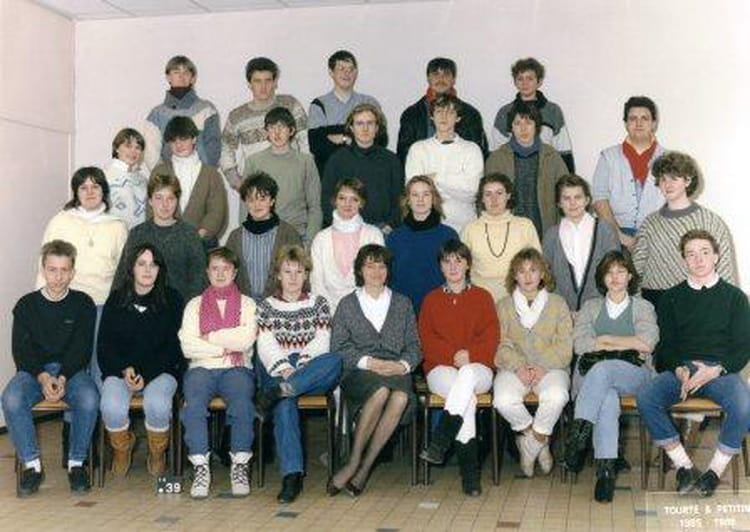 Photo de classe 1ère G3 de 1985, Lycée Guy Mollet - Copains d'avant
