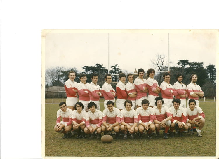 Photo de classe Juniors B de 1970, FCV - Copains d'avant
