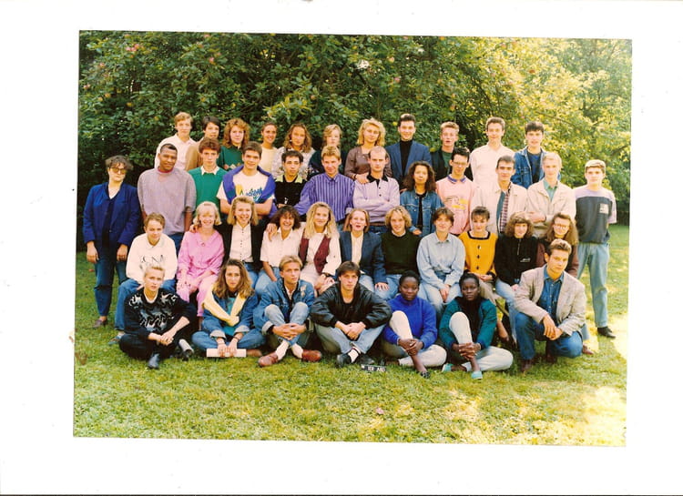 Photo de classe Terminale de 1990, Lycée Mabillon - Copains d'avant