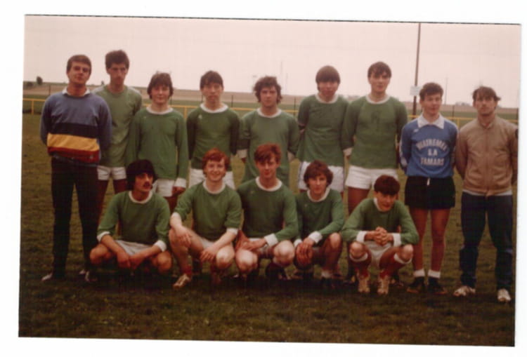 Photo de classe Juniors 1981 de 1981, Fc. Famars - Copains d'avant