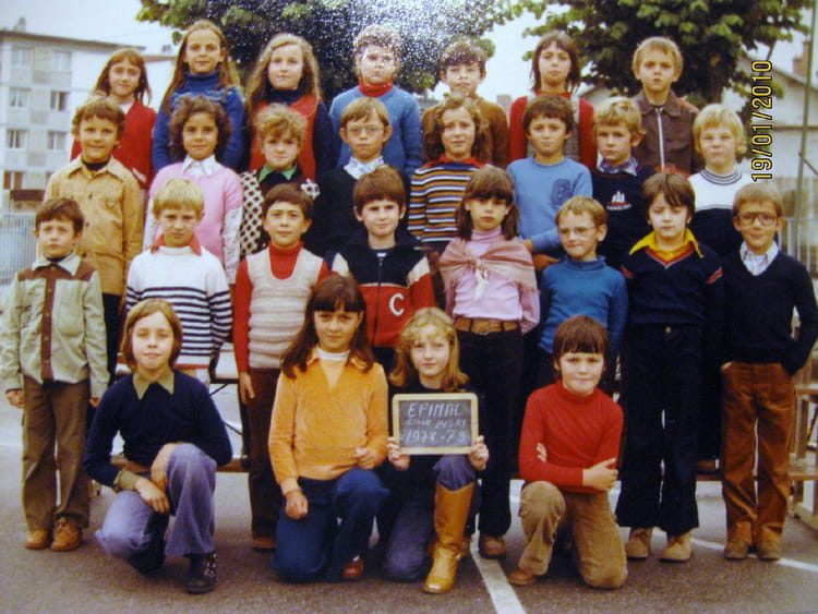 Photo de classe CE2 de 1978, Ecole 149e Ri (Epinal) - Copains d'avant
