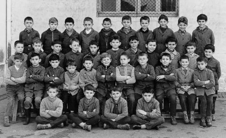 Photo de classe CE2 de 1963, Ecole Groupe Scolaire Jules Michelet ...