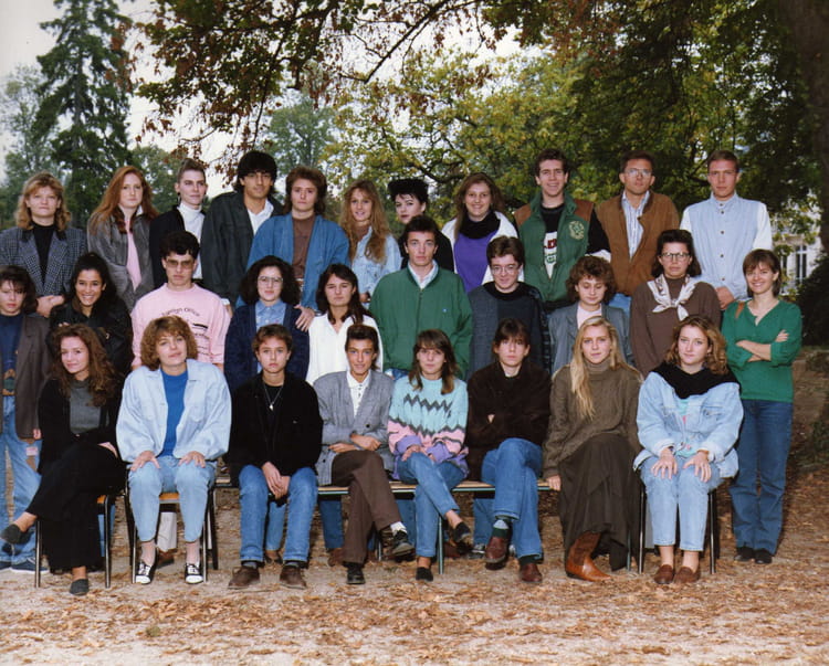 Photo de classe 1ère Adaptation 89-90 de 1989, Lycée Saint-pierre ...