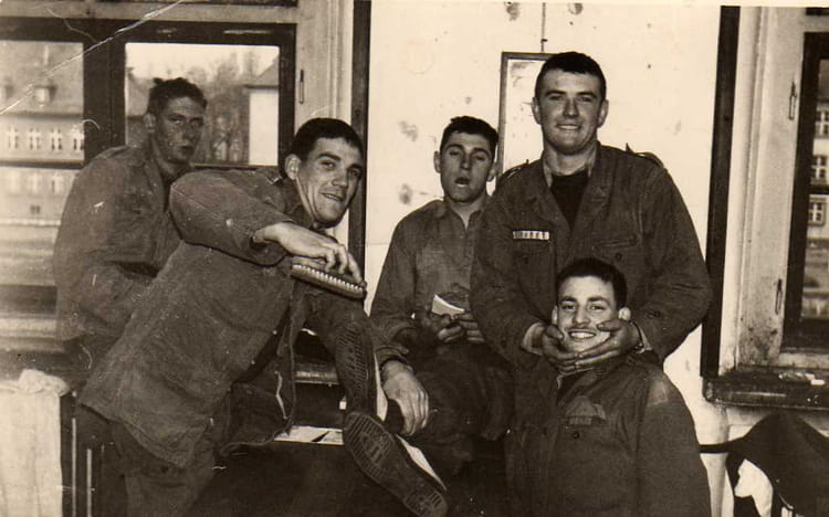 Photo de classe A LA 2eme COMPAGNIE de 1966, 32é Régiment Du Génie ...
