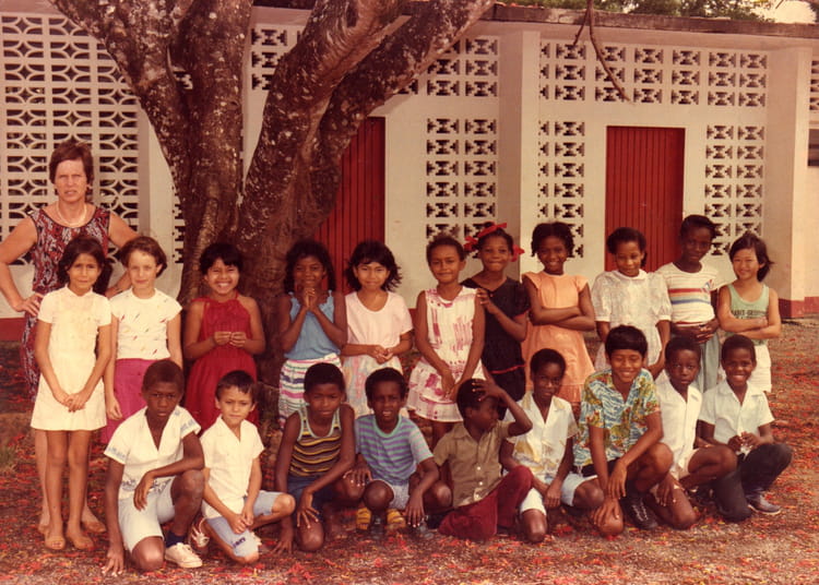 Photo de classe CE1A de 1984, école Jacques Lony - Copains d'avant