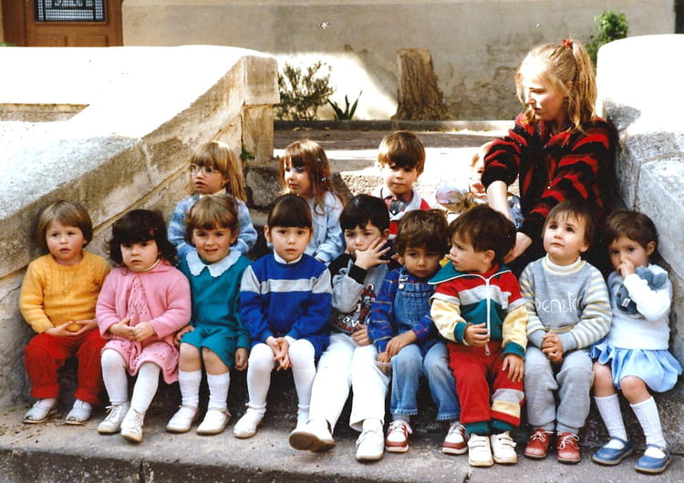 Photo de classe Maternelle de 1984, Ecole Primaire De Pomérols ...