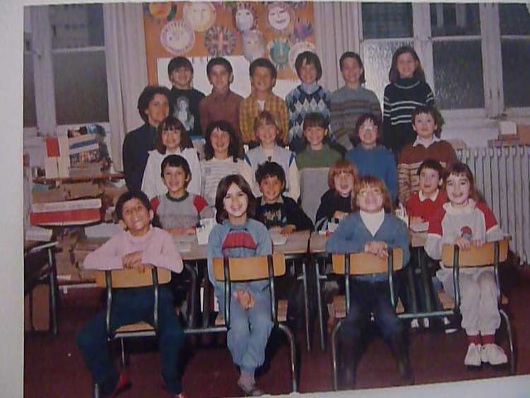 Photo de classe Ce2 de 1984, ECOLE LOUIS ROUSSEL - Copains d'avant