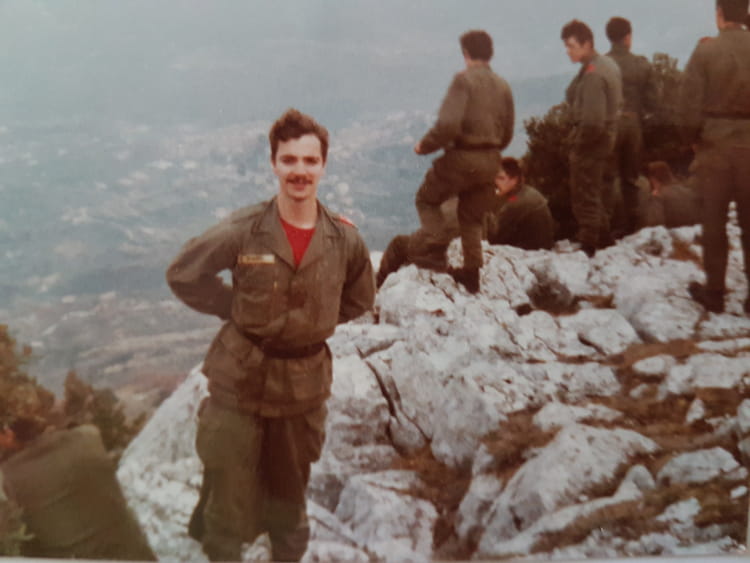 Photo de classe Patrick PINARD de 1975, 40 Eme Ra - Copains d'avant