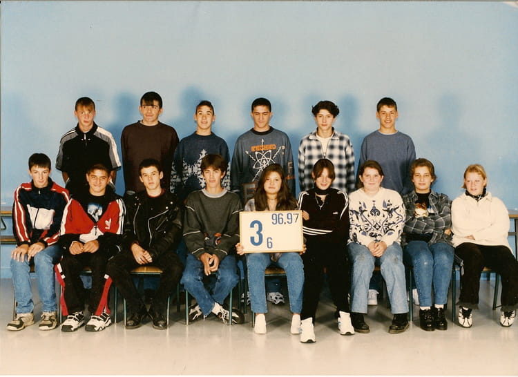 Photo de classe 3eme6 de 1996, Collège Les Alexis - Copains d'avant
