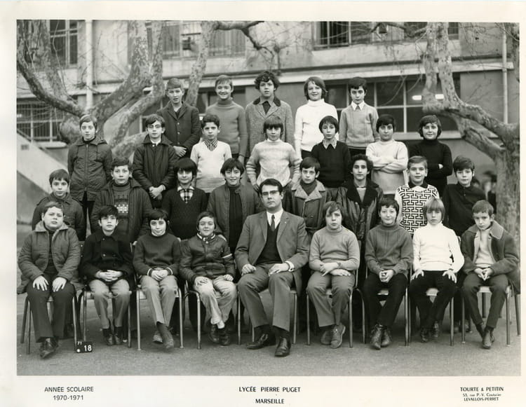 Photo de classe Classe de 6ème de 1970, Collège Pierre Puget - Copains ...