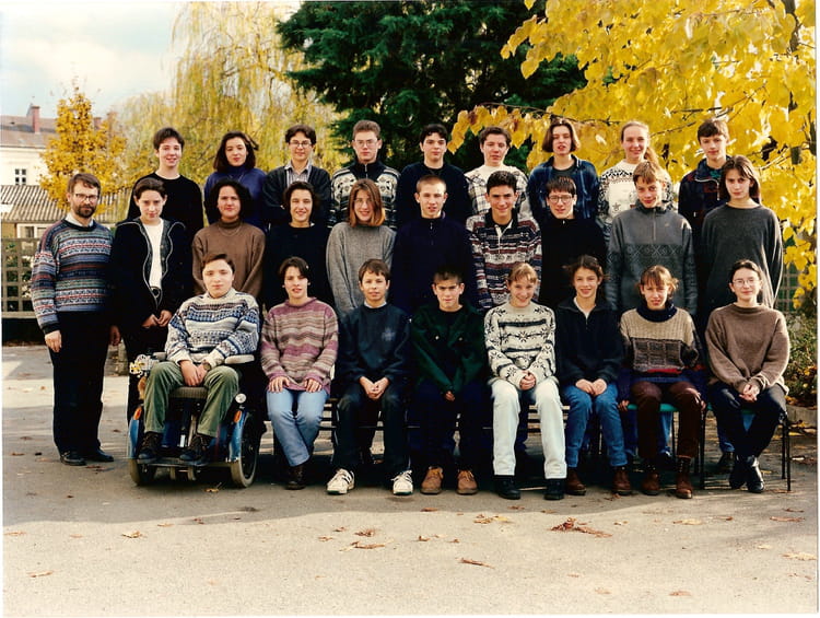 Photo de classe 3eme de 1995, Collège Saint-paul - Copains d'avant