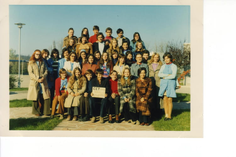 Photo de classe 1è année cap compta-mécanographe de 1971, LEP VALCOURT ...