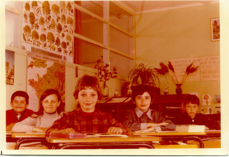 Photo de classe CE2 de 1974, ECOLE YVES AUFFRET - Copains d'avant