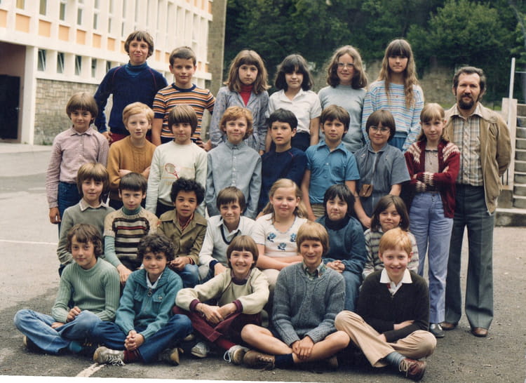 Photo de classe Cm1 ou cm2 de 1979, ECOLE CENTRE PIERRE FRISCH ...