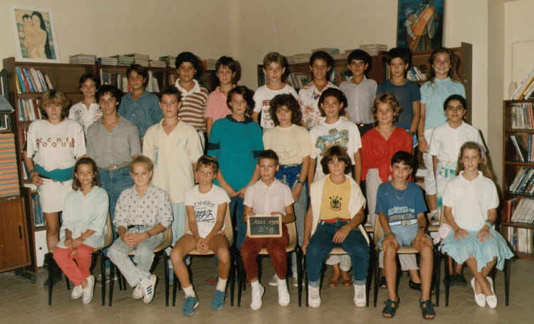 Photo de classe 5me B - année 1987-88 de 1987, Collège Roustan ...